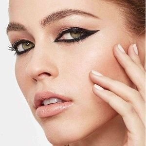 how to draw eyeliner under eye